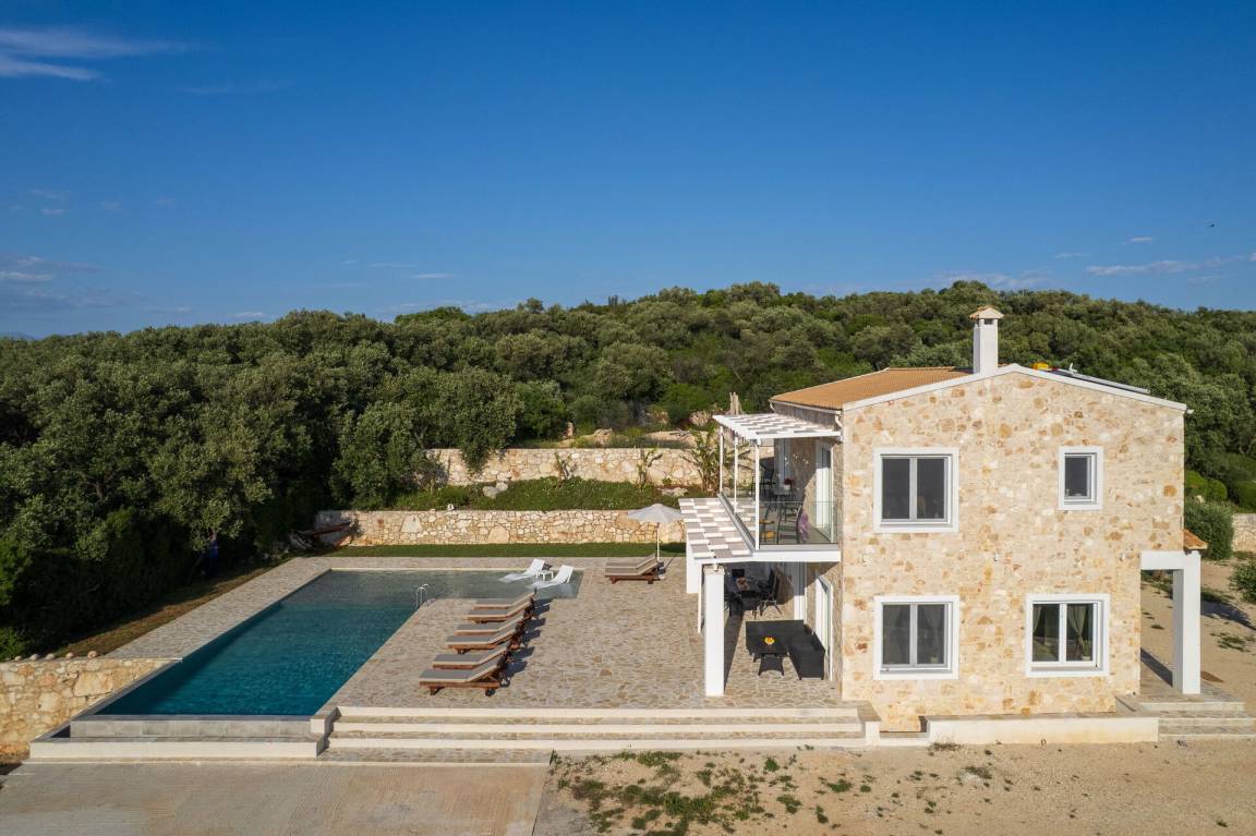 216 M² Villa ∙ 3 Bedrooms ∙ 8 Guests - Kalami