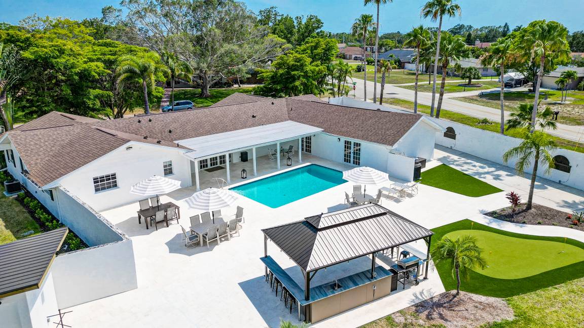 464 M² House ∙ 8 Bedrooms ∙ 23 Guests - Bradenton, FL