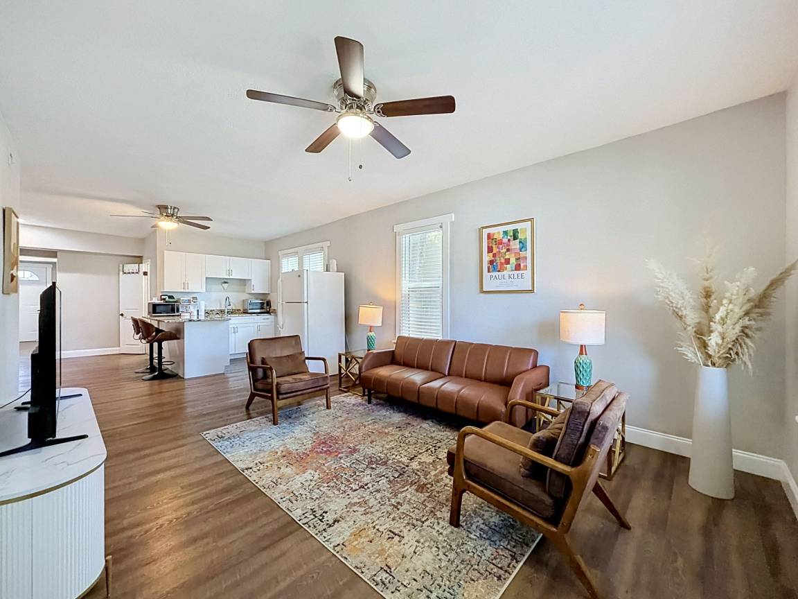 70 M² Apartment ∙ 2 Bedrooms ∙ 4 Guests - The Florida Aquarium, Tampa