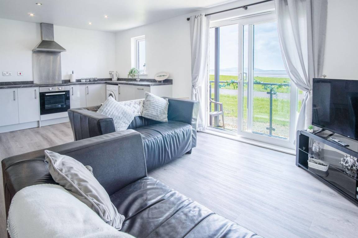 60 M² Apartment ∙ 2 Bedrooms ∙ 4 Guests - Parc y Scarlets