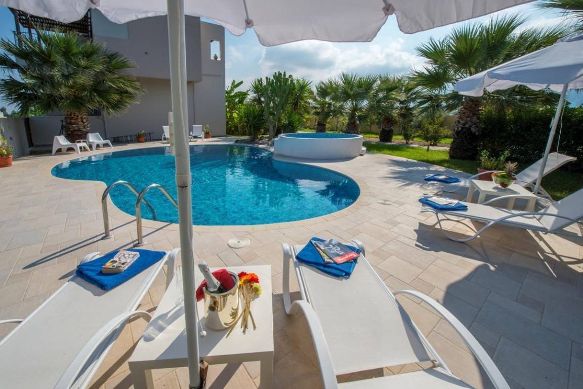 250 M² House ∙ 4 Bedrooms ∙ 12 Guests - Кос