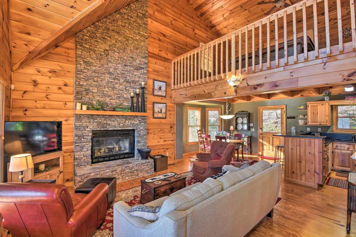 209 M² House ∙ 4 Bedrooms ∙ 6 Guests - Blairsville, GA