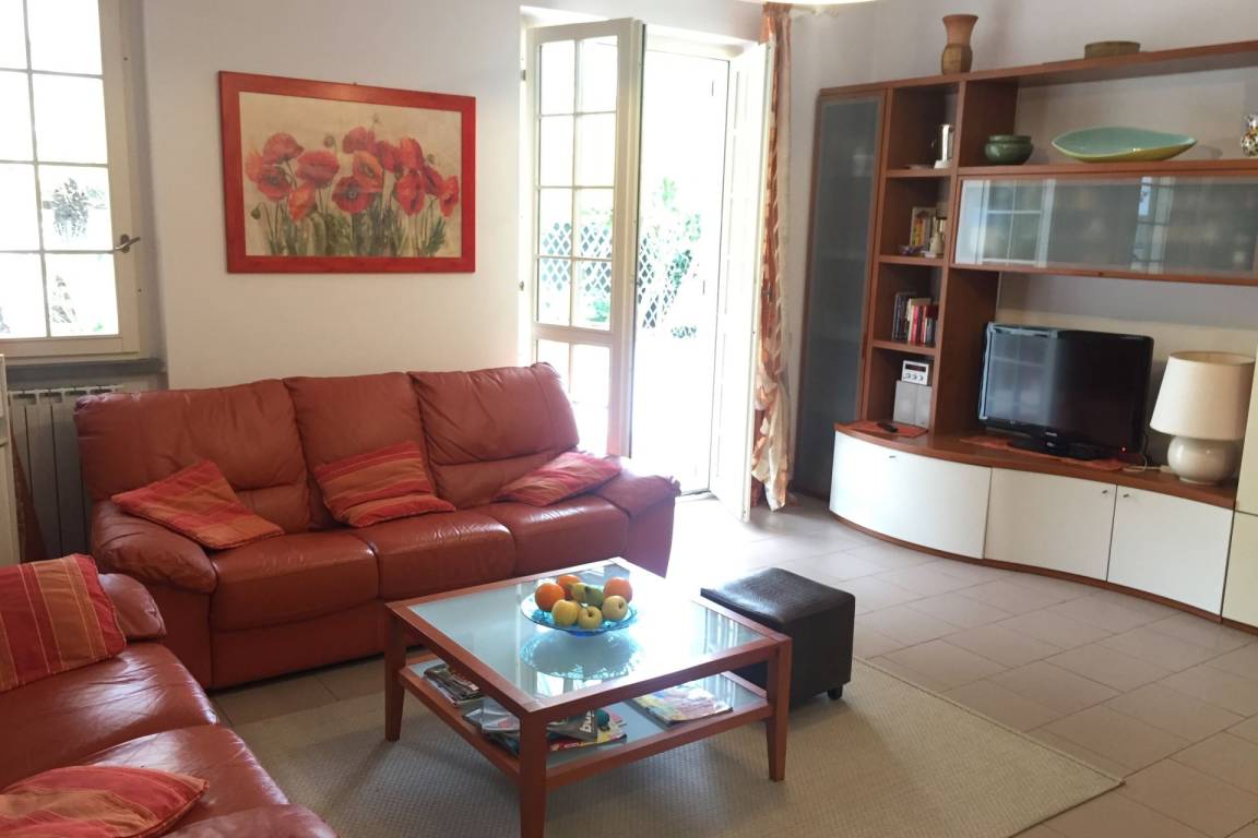 70 M² Apartment ∙ 2 Bedrooms ∙ 5 Guests - Marina di Massa