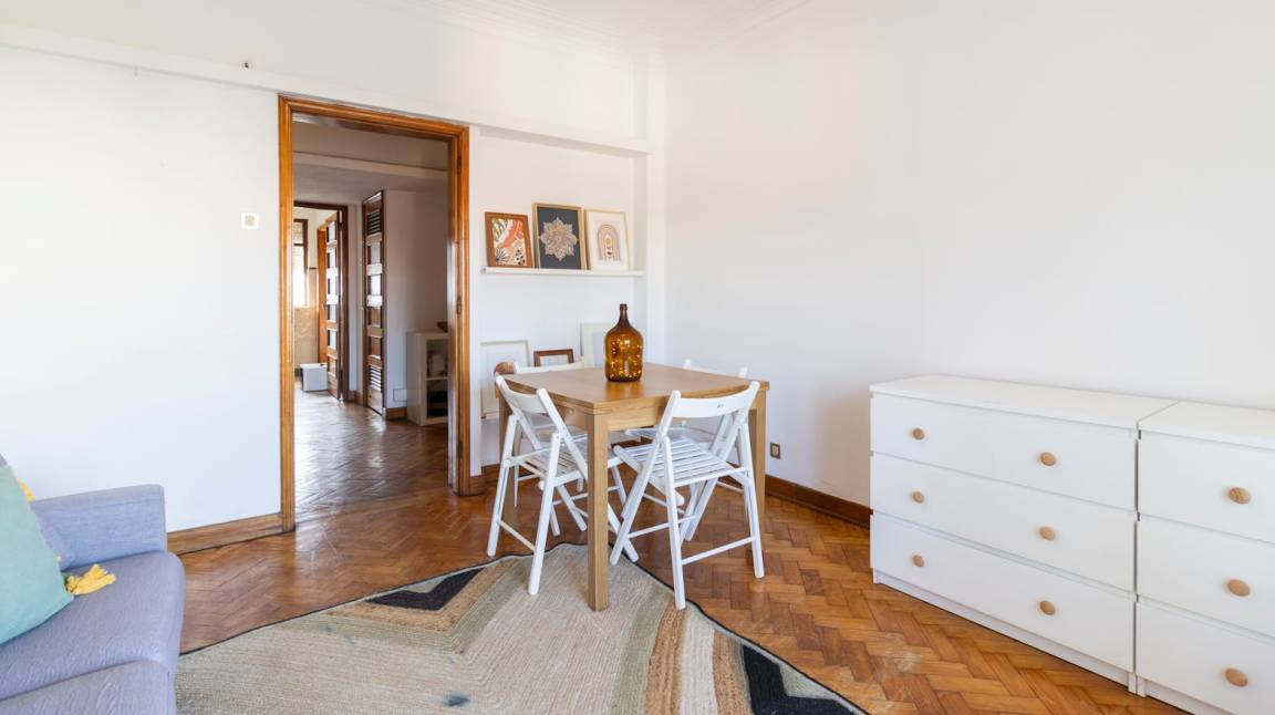 79 M² Apartamento ∙ 2 Habitaciones ∙ 4 Huéspedes - Oporto
