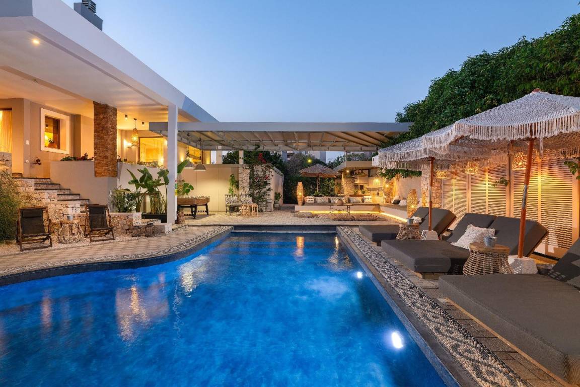 400 M² House ∙ 5 Bedrooms ∙ 14 Guests - Rhodes