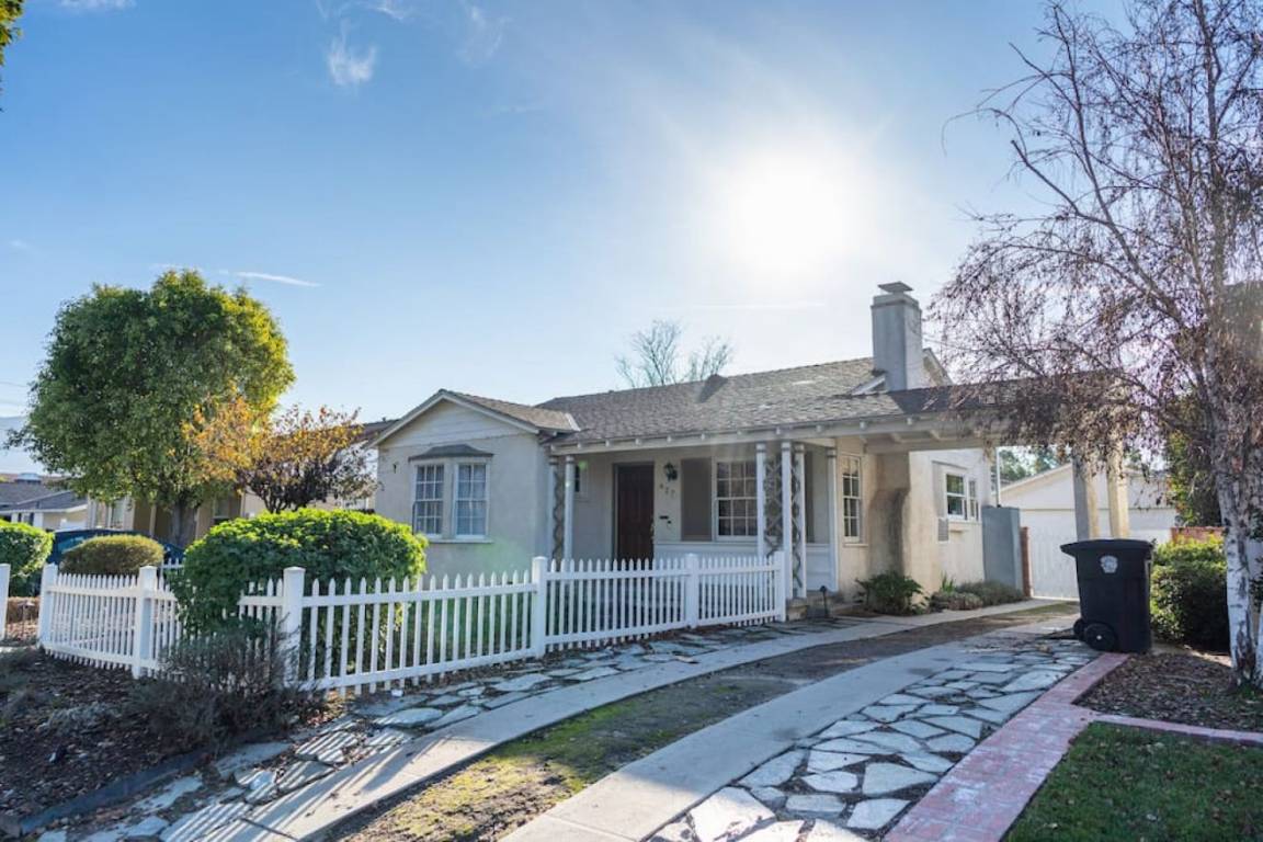 House ∙ 3 Bedrooms ∙ 9 Guests - Burbank, CA