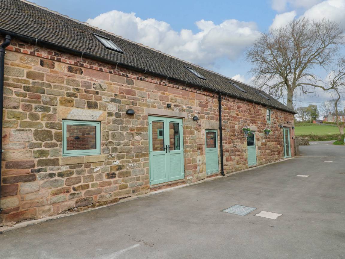 Cottage ∙ 4 Bedrooms ∙ 8 Guests - Alton