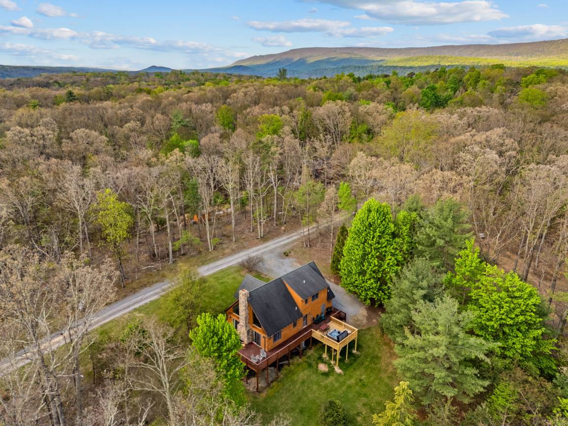 219 M² Mökki ∙ 3 Makuuhuonetta ∙ 6 Vierasta - West Virginia