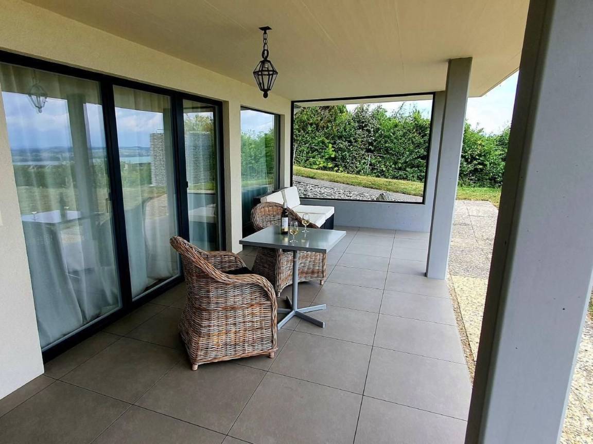 70 M² Ferienwohnung ∙ 1 Schlafzimmer ∙ 3 Gäste - Murten
