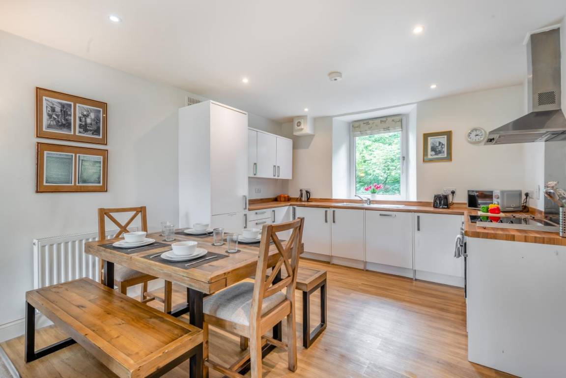 Apartment ∙ 2 Bedrooms ∙ 4 Guests - Kendal