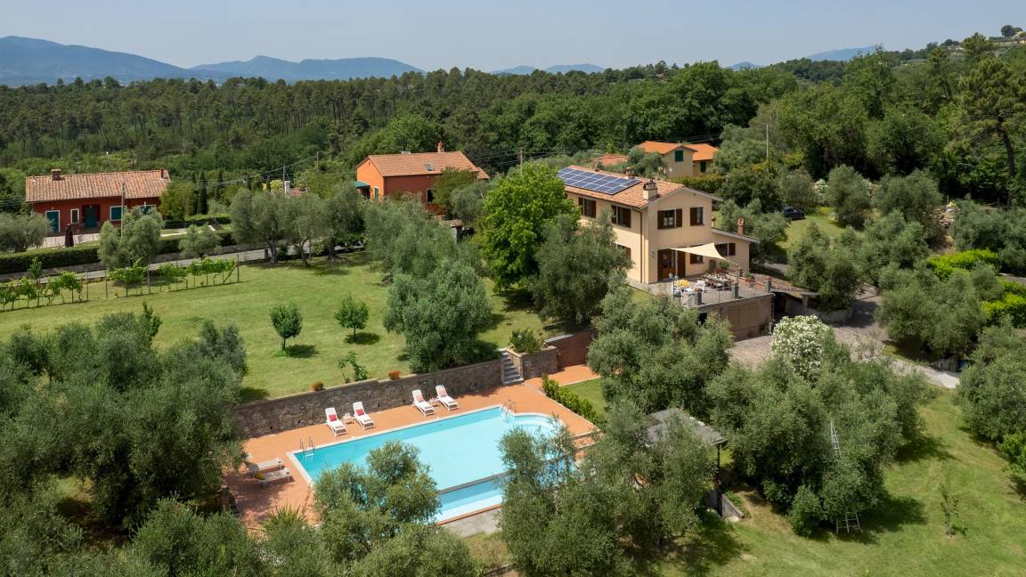 200 M² Villa ∙ 3 Slaapkamers ∙ 6 Gasten - Altopascio