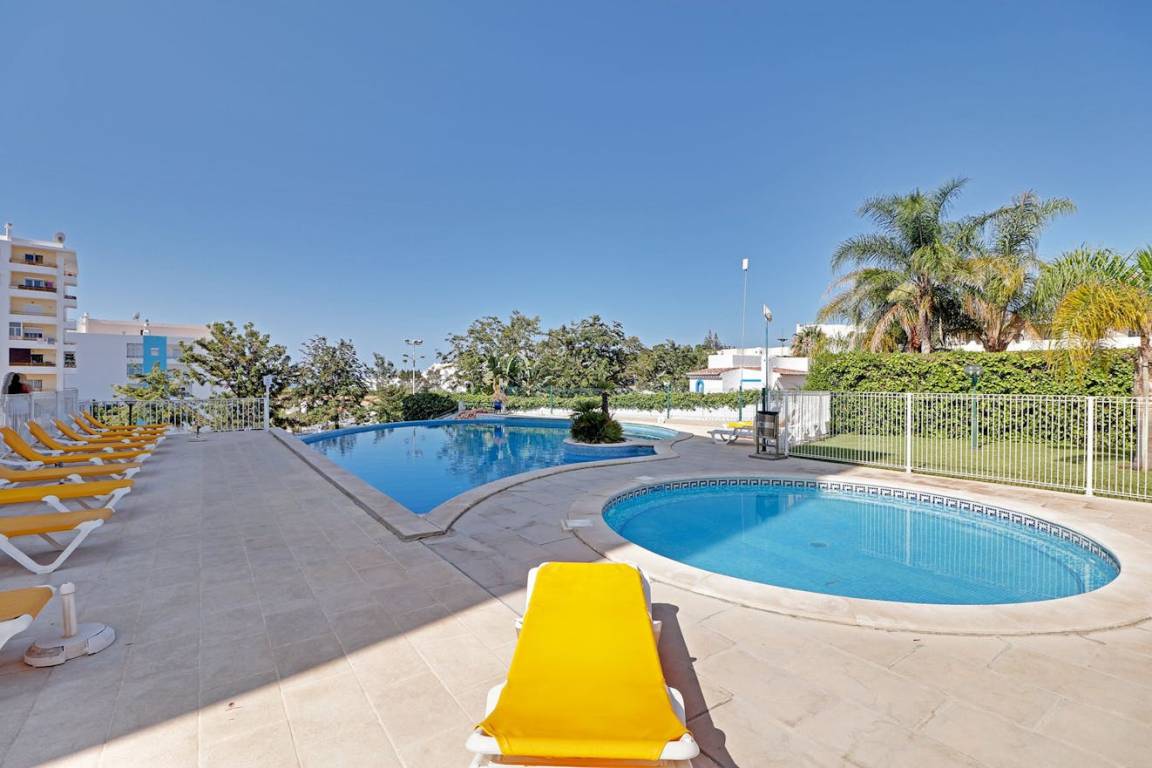 56 M² Apartamento ∙ 1 Habitación ∙ 4 Huéspedes - Armação de Pêra