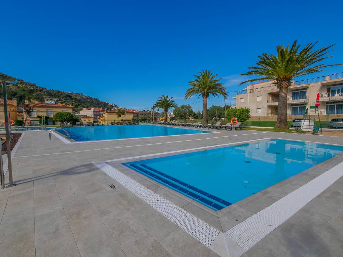 65 M² Apartamento ∙ 2 Habitaciones ∙ 6 Huéspedes - Cadaqués