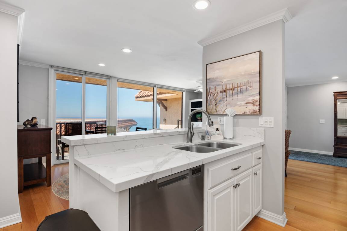 123 M² Apartment ∙ 2 Bedrooms ∙ 5 Guests - Encinitas, CA