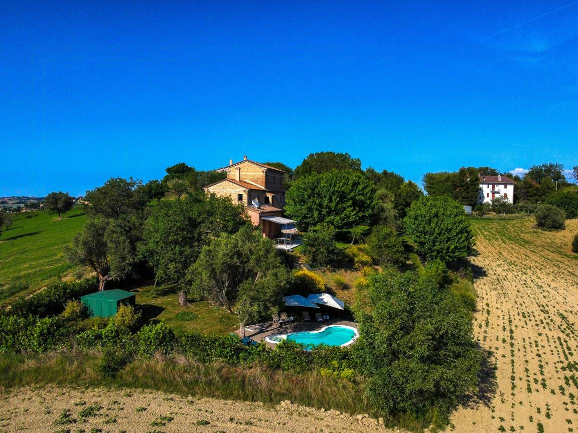 420 M² Maison De Vacances ∙ 3 Chambres ∙ 8 Personnes - Jesi