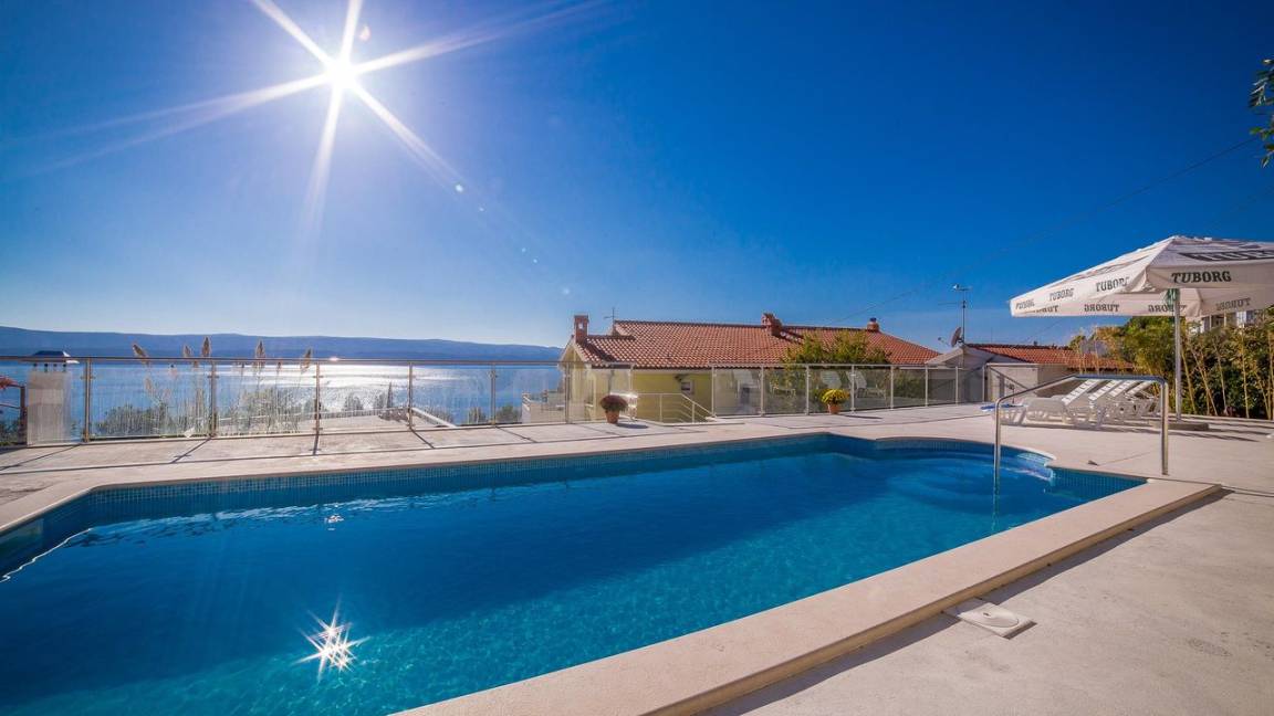 80 M² Ferienwohnung ∙ 2 Schlafzimmer ∙ 5 Gäste - Omiš