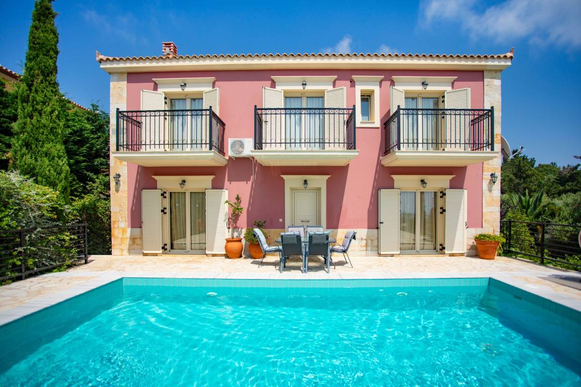215 M² Villa ∙ 3 Bedrooms ∙ 6 Guests - Fiskardo