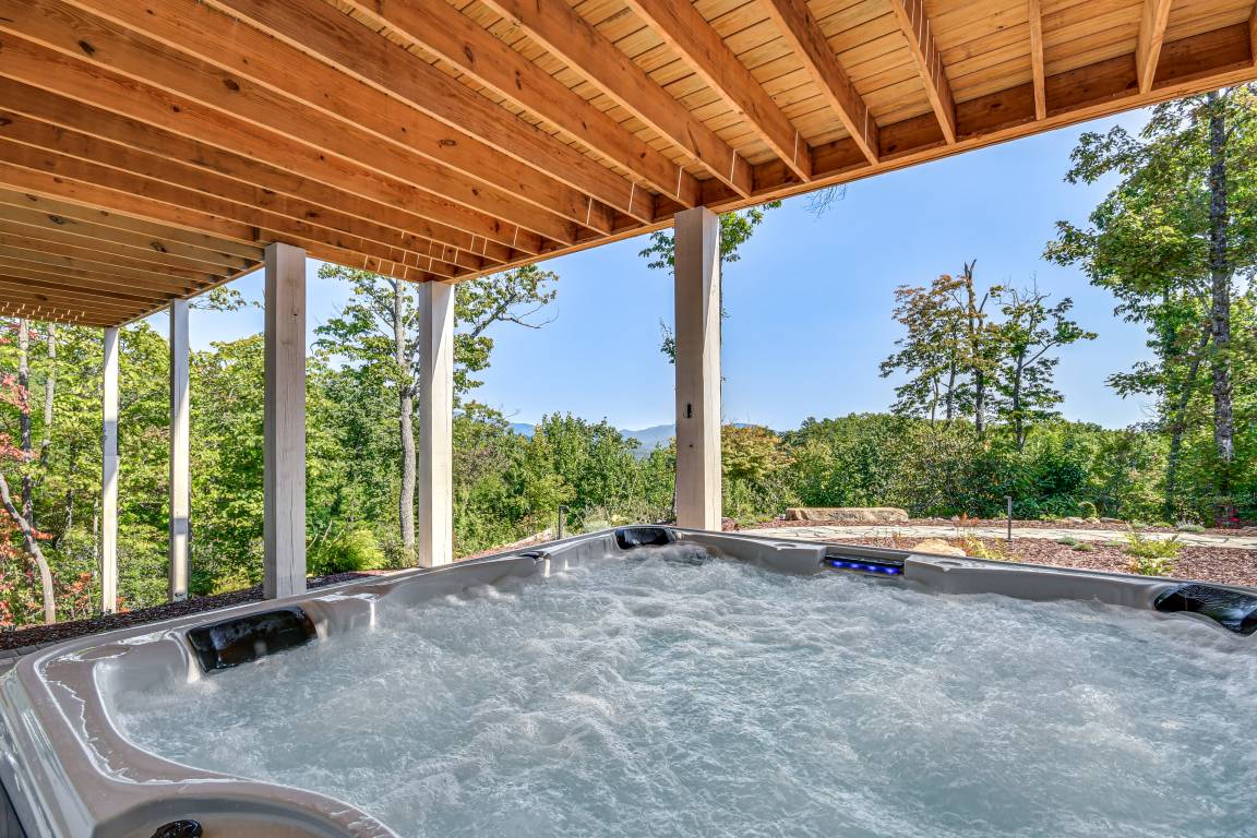 432 M² House ∙ 5 Bedrooms ∙ 10 Guests - Black Mountain, NC