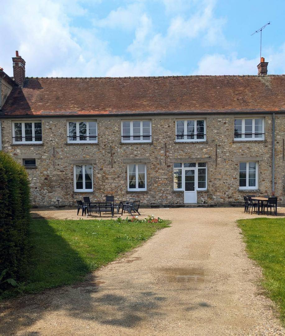 180 M² Gîte ∙ 6 Chambres ∙ 12 Personnes - Seine-et-Marne