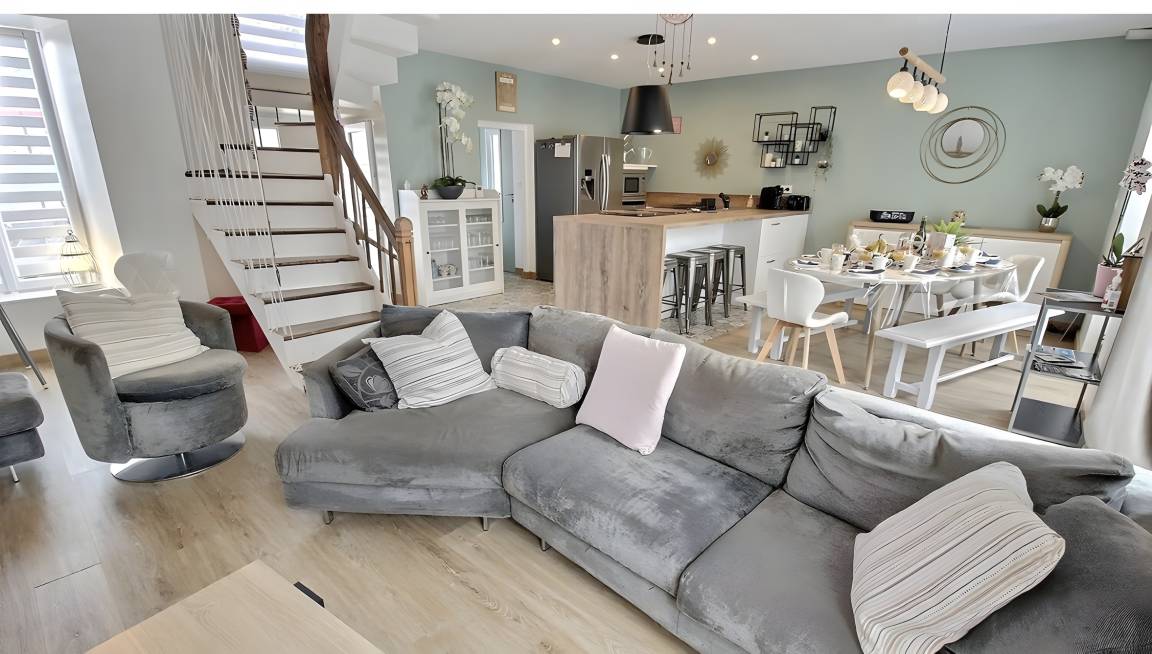 194 M² Ferienhaus ∙ 7 Schlafzimmer ∙ 18 Gäste - Lamballe