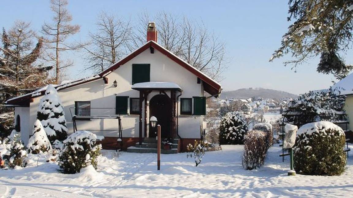 120 M² Ferienhaus ∙ 1 Schlafzimmer ∙ 4 Gäste - Bad Salzungen