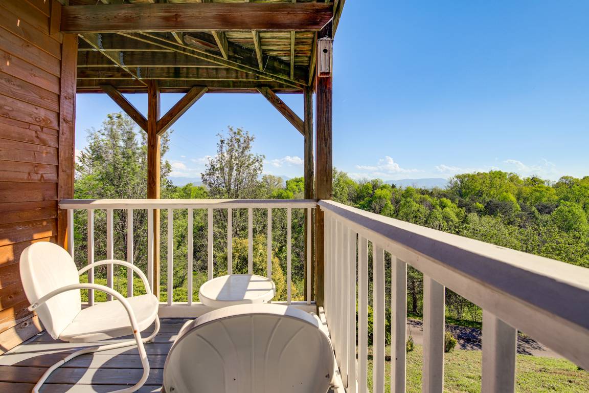139 M² House ∙ 2 Bedrooms ∙ 6 Guests - Sevierville, TN