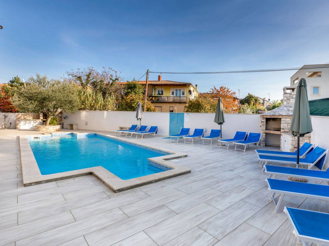 300 M² Maison De Vacances ∙ 1 Chambre ∙ 16 Personnes - Umag