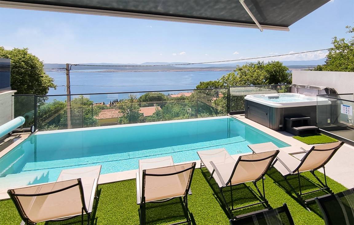 160 M² Maisonette ∙ 4 Bedrooms ∙ 8 Guests - Crikvenica