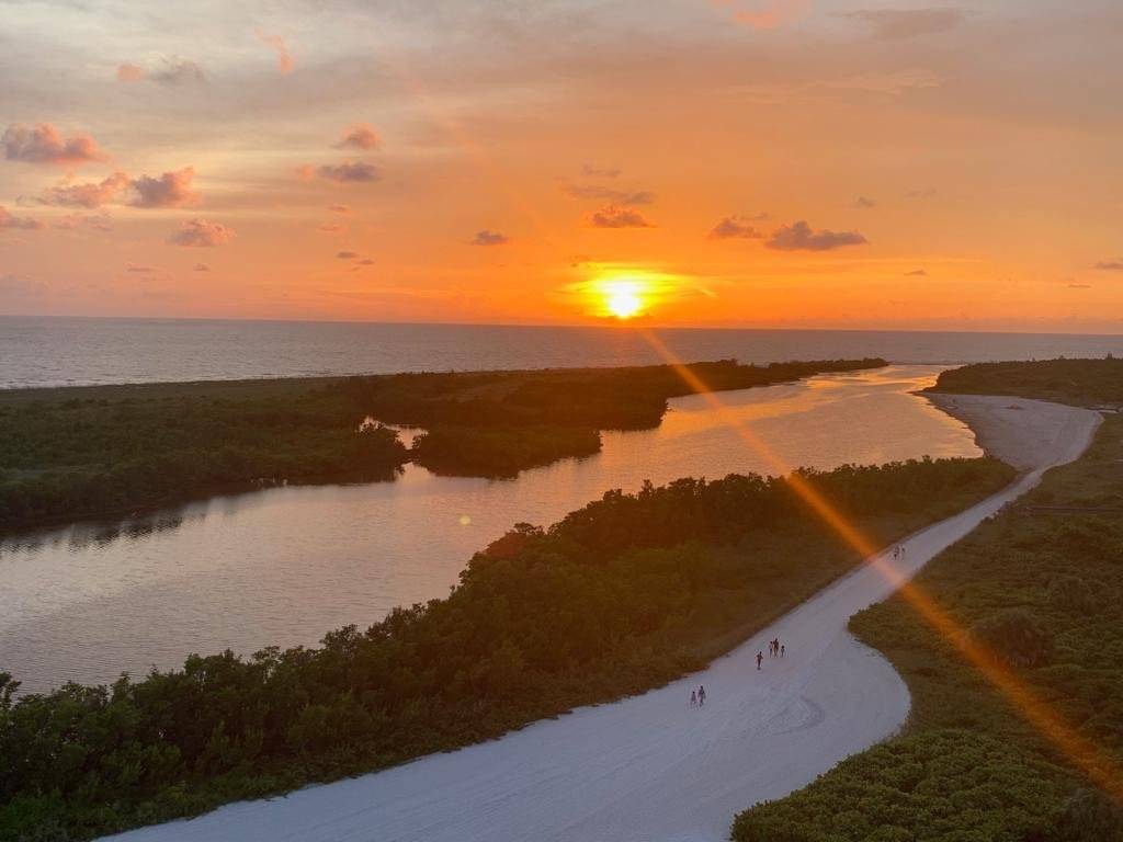 109 M² Condo ∙ 2 Bedrooms ∙ 6 Guests - Marco Island, FL