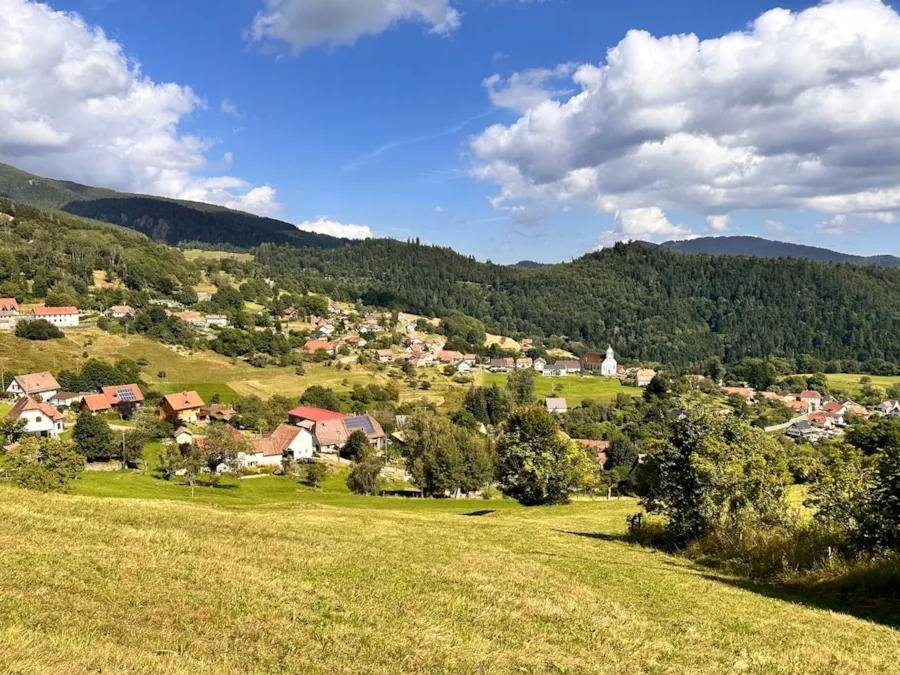 Teltta ∙ 1 Makuuhuone ∙ 2 Vierasta - Bussang