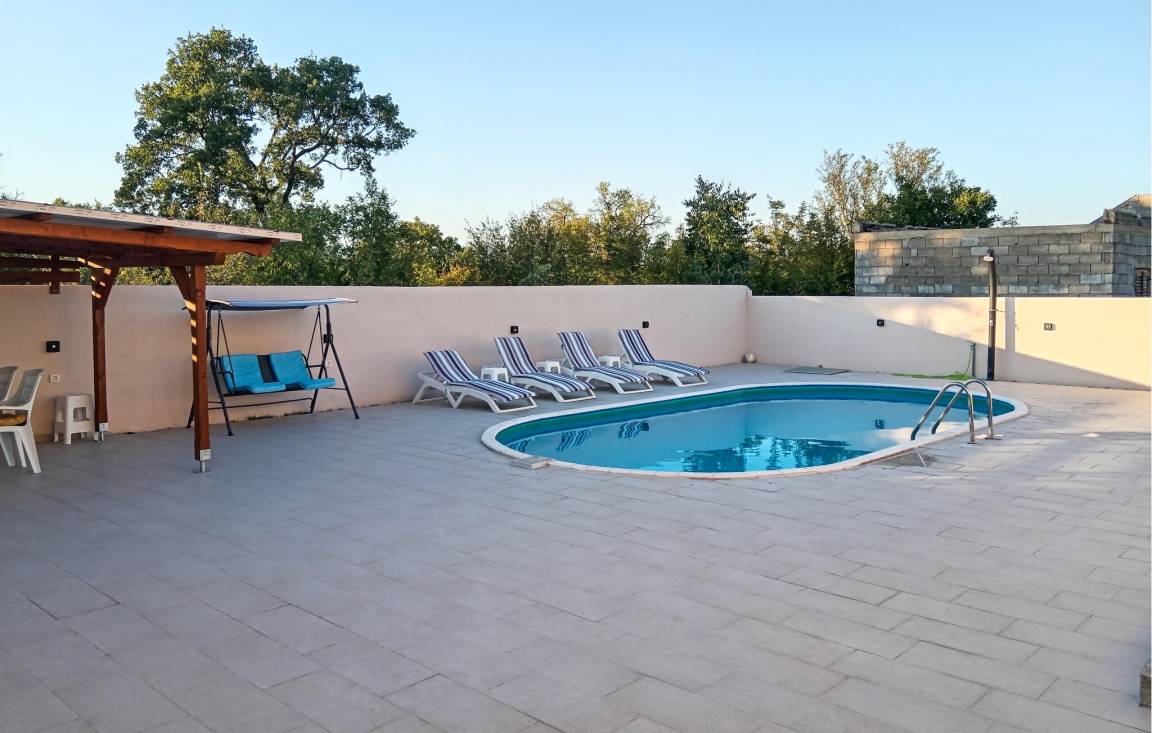 150 M² House ∙ 3 Bedrooms ∙ 6 Guests - Benkovac