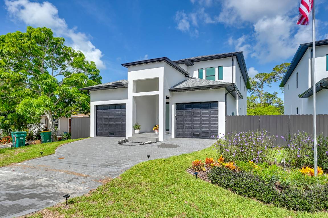 520 M² House ∙ 8 Bedrooms ∙ 16 Guests - Naples, FL