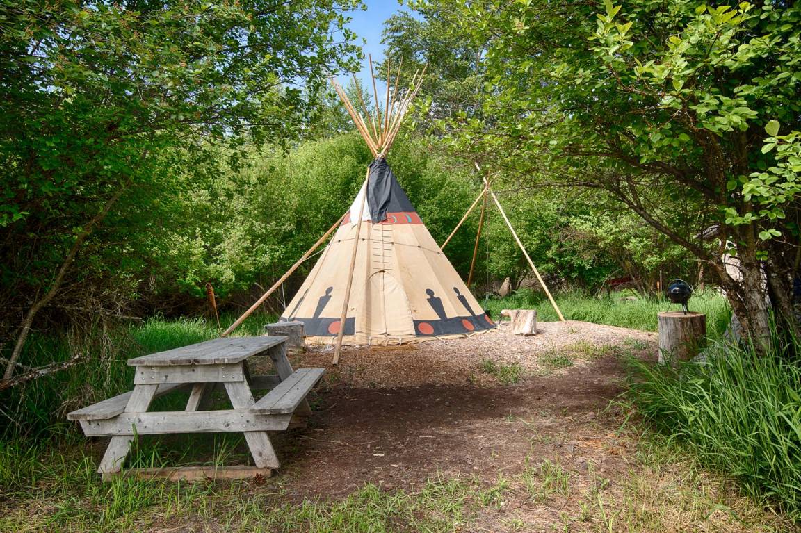 Camping ∙ 1 Bedroom ∙ 6 Guests - Idaho