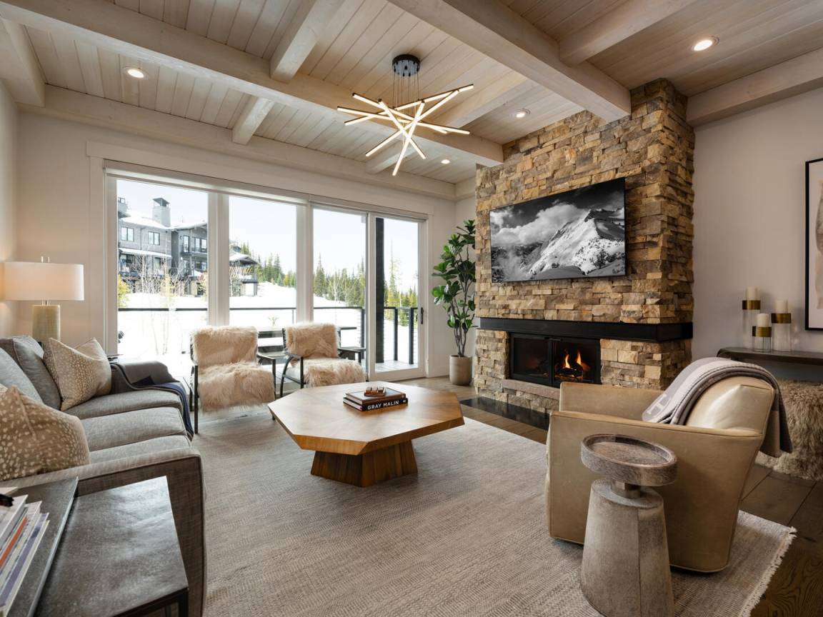 House ∙ 4 Bedrooms ∙ 10 Guests - Big Sky, MT