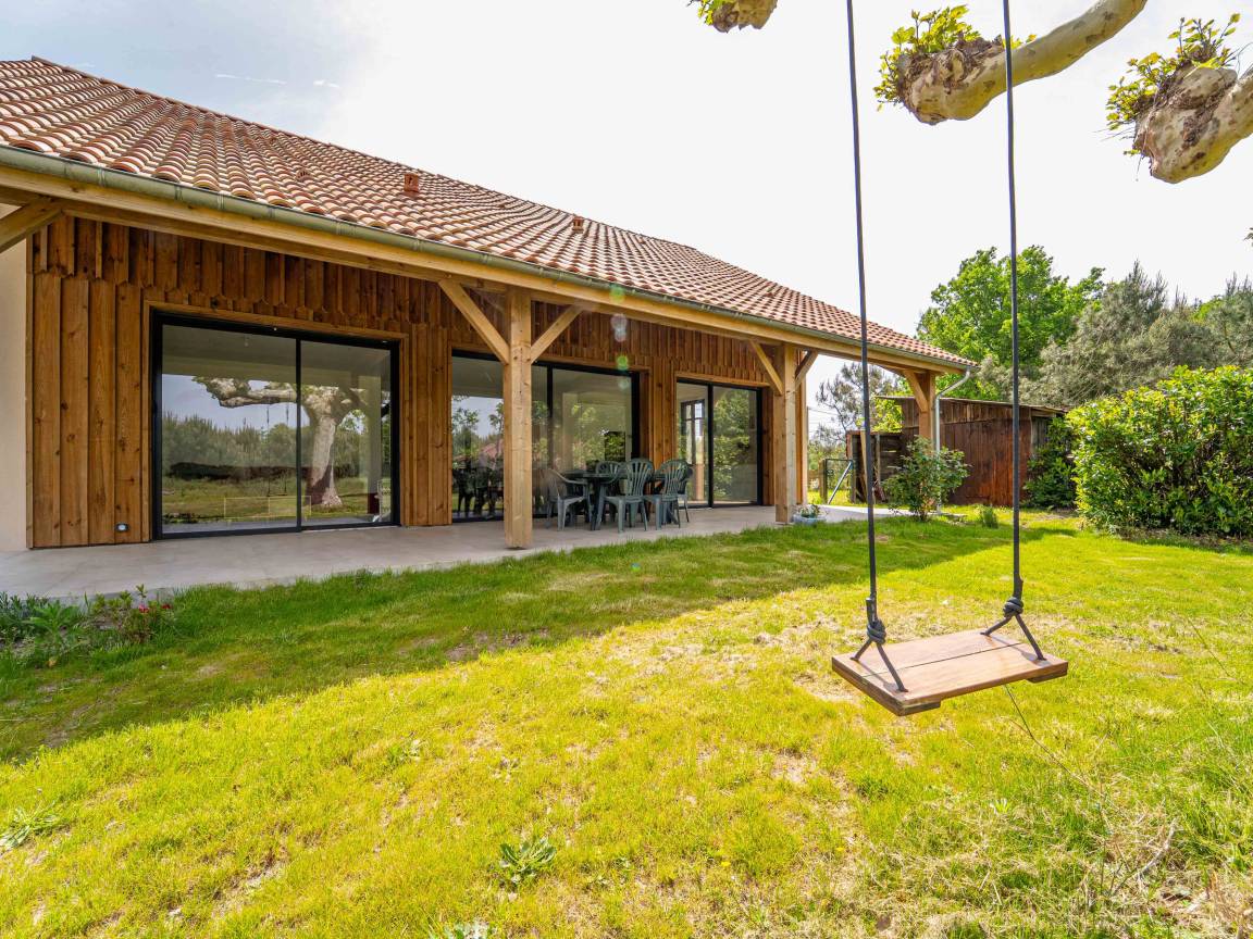 138 M² House ∙ 3 Bedrooms ∙ 8 Guests - Contis-Plage