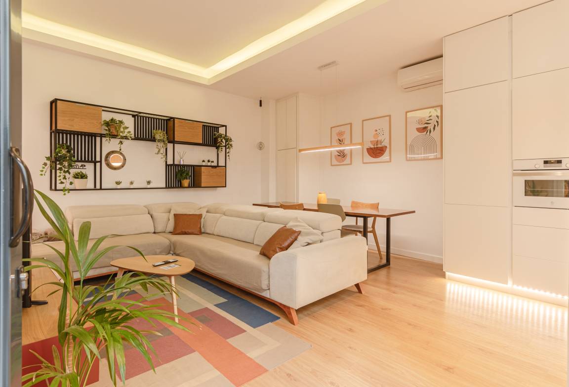 70 M² Apartamento ∙ 2 Habitaciones ∙ 4 Huéspedes - Seville