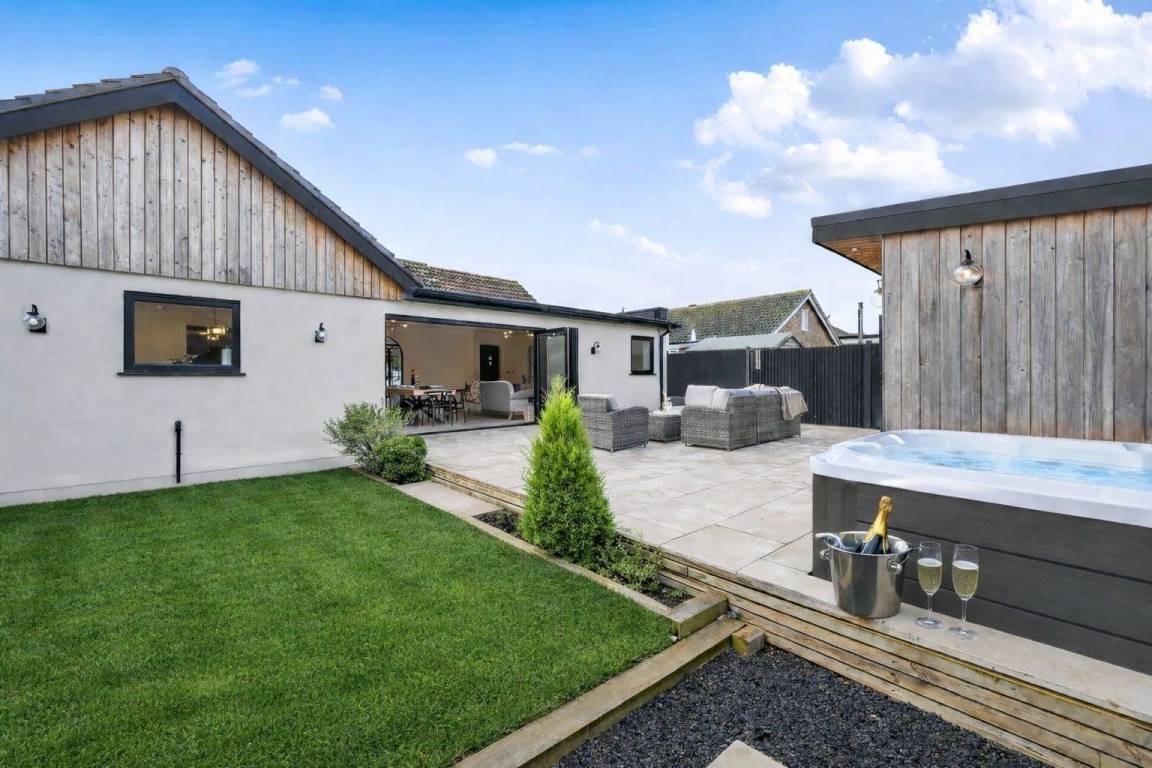 Cottage ∙ 3 Bedrooms ∙ 8 Guests - Camber Sands