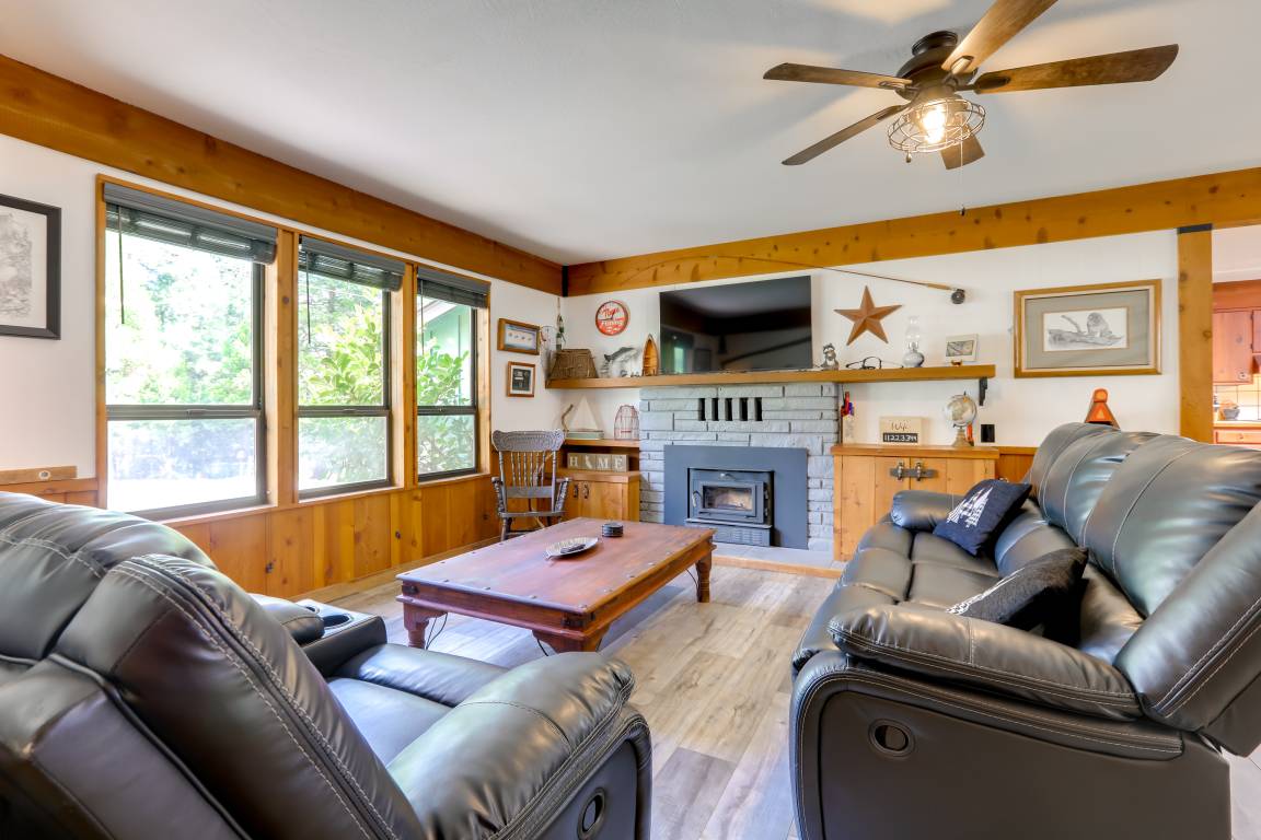 97 M² House ∙ 2 Bedrooms ∙ 4 Guests - Pollock Pines, CA