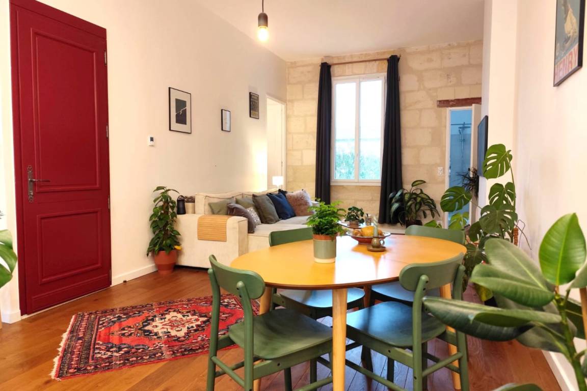 65 M² Apartment ∙ 2 Bedrooms ∙ 4 Guests - Bordeaux