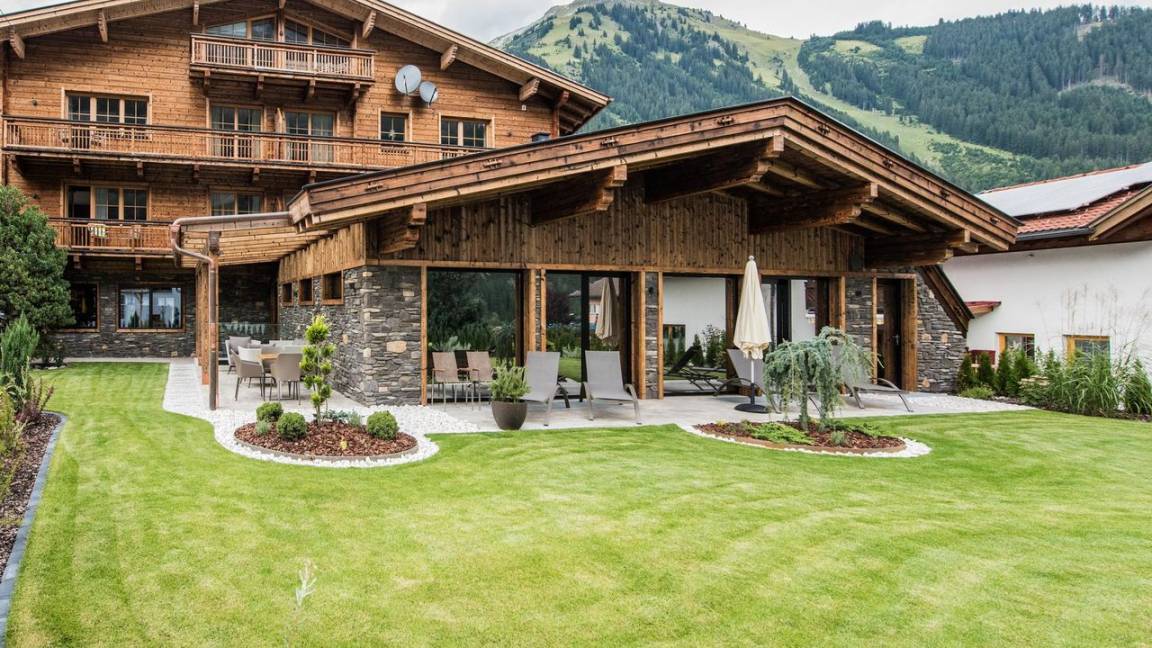 64 M² Apartment ∙ 2 Bedrooms ∙ 6 Guests - Allgäu