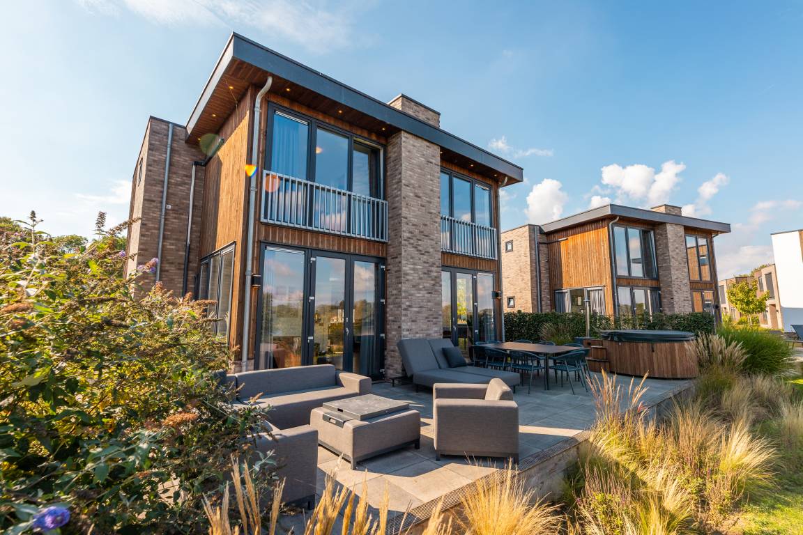 Bungalow ∙ 5 Slaapkamers ∙ 10 Gasten - Zaltbommel