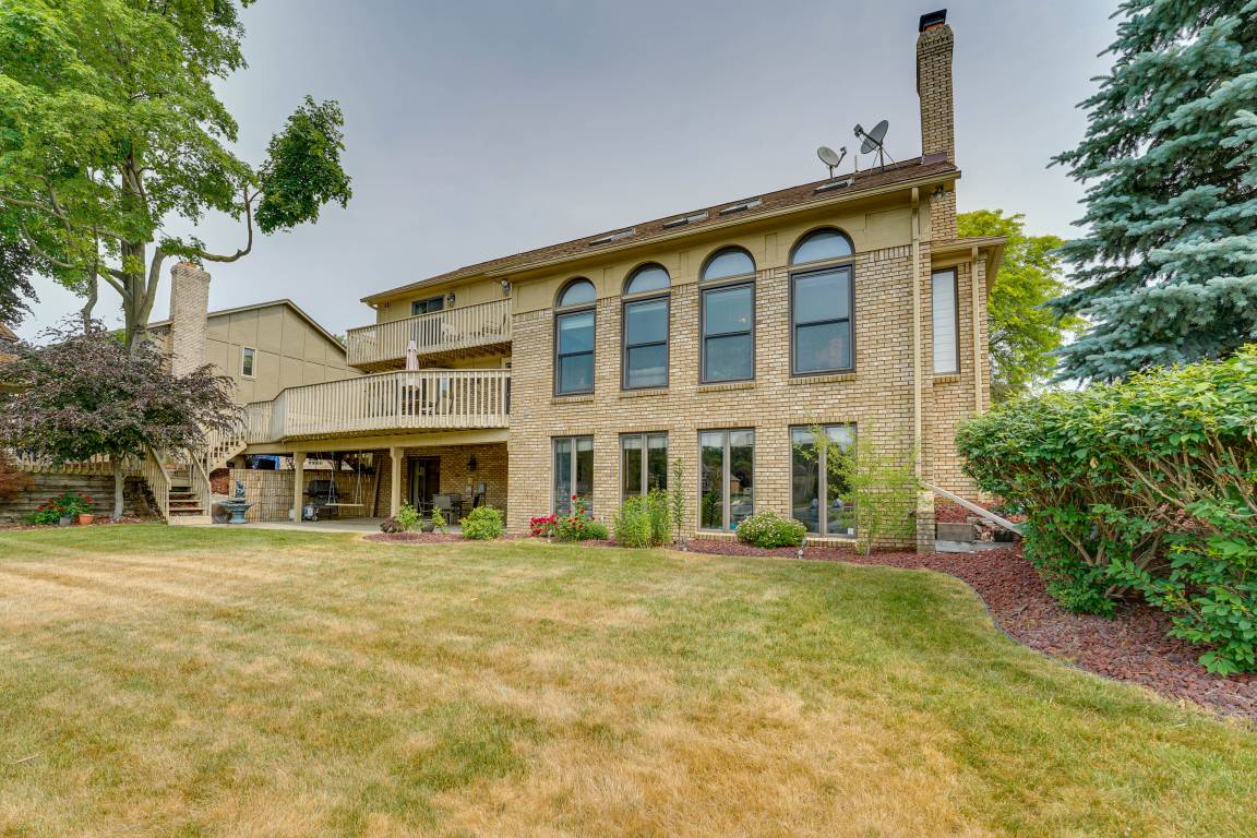 325 M² Casa ∙ 3 Habitaciones ∙ 5 Huéspedes - Sterling Heights