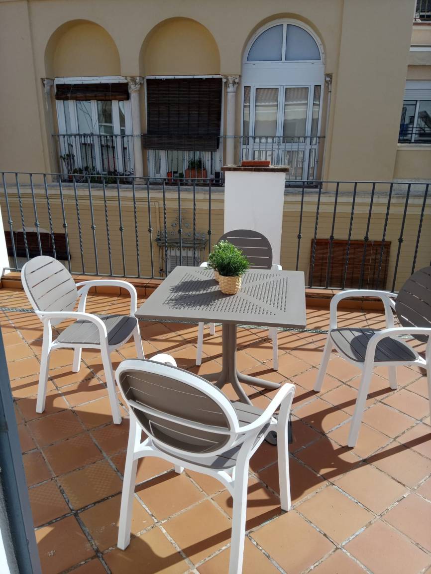 85 M² Apartamento ∙ 2 Habitaciones ∙ 5 Huéspedes - Sevilla