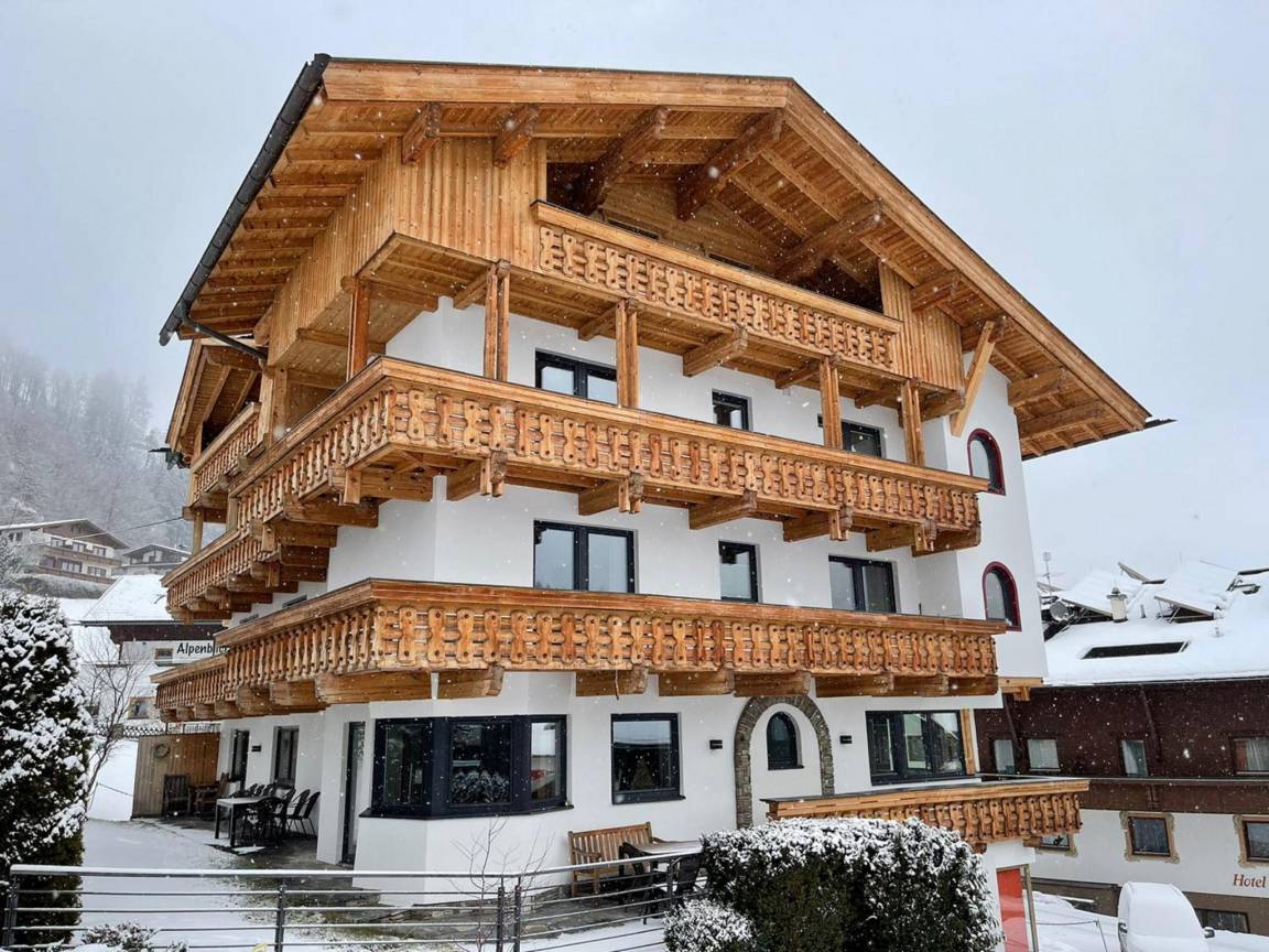 85 M² Apartment ∙ 2 Bedrooms ∙ 6 Guests - Mayrhofen