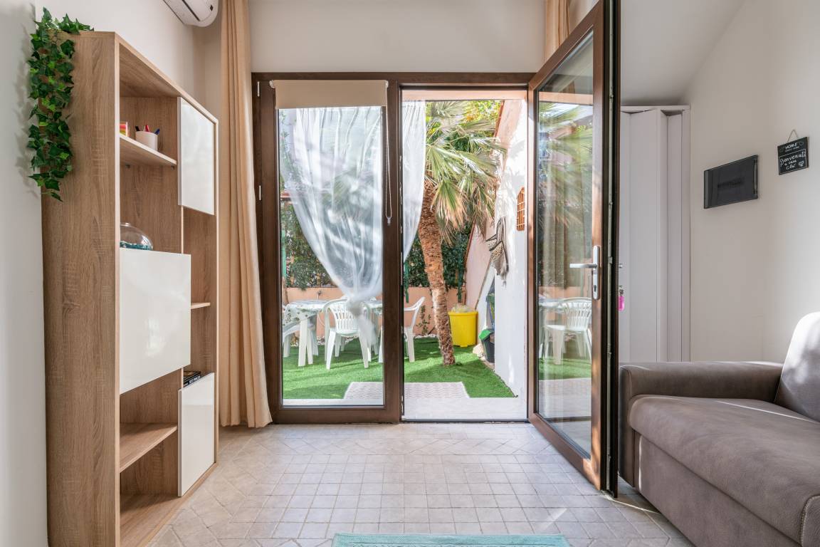 65 M² Ferienhaus ∙ 2 Schlafzimmer ∙ 6 Gäste - Villasimius