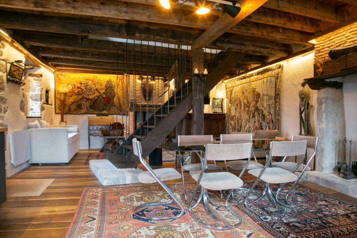 230 M² Maison De Vacances ∙ 5 Chambres ∙ 15 Personnes - Creuse