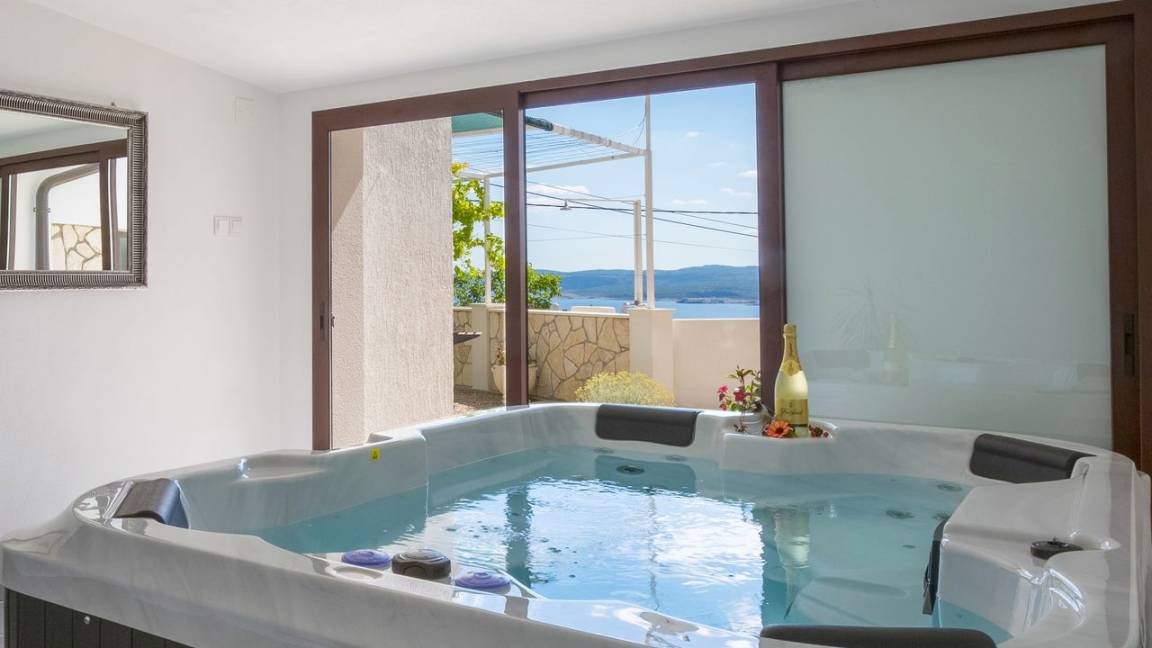 110 M² Ferienhaus ∙ 2 Schlafzimmer ∙ 4 Gäste - Crikvenica