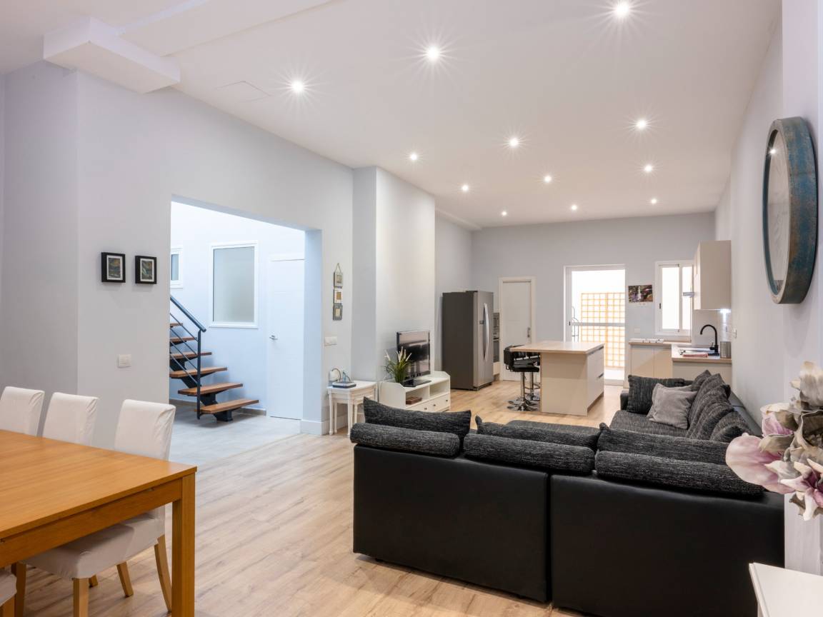 230 M² Talo ∙ 4 Makuuhuonetta ∙ 8 Vierasta - Tenerife