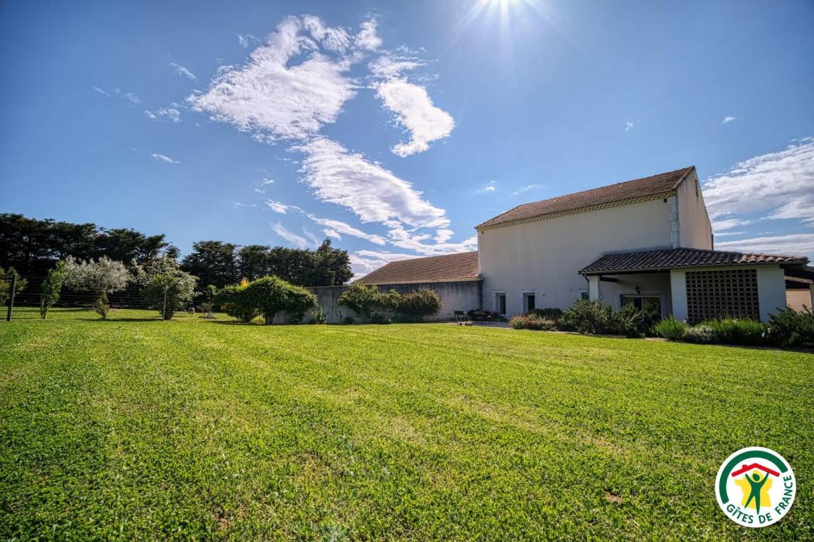 72 M² Gîte ∙ 2 Habitaciones ∙ 4 Huéspedes - Montélimar