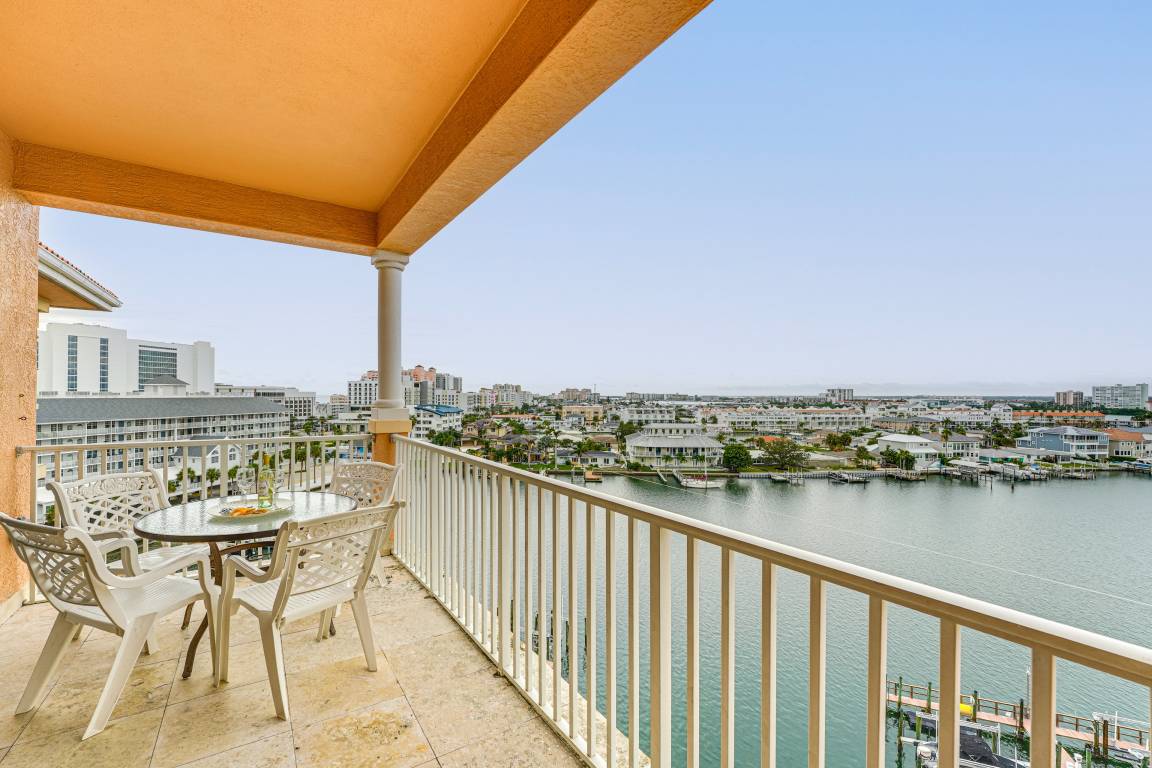 169 M² Apartment ∙ 3 Bedrooms ∙ 6 Guests - Clearwater Beach, FL